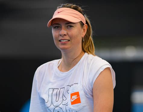 Блеснула бесстыдством Мария Шарапова утянула «межножье купальником с опасной зоной бикини фото