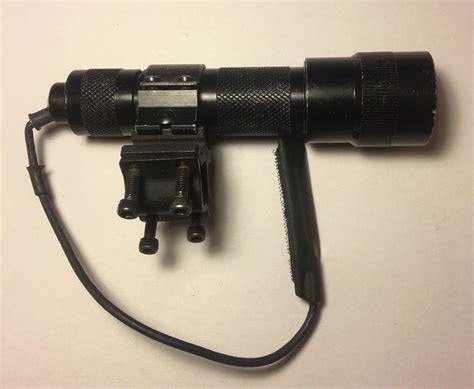 Surefire 660 Weapons Light W Weaver Barrel Mount And Pressure Pad 1st