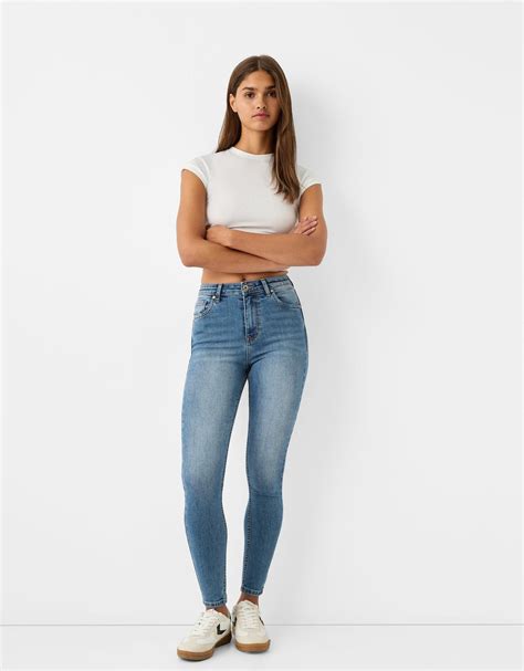 Damenjeans Im Skinny Fit Neue Kollektion Germany Bershka