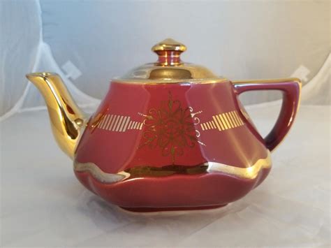 Vintage Hall 0170 Victorian Style Maroon Gold Trim 6 Cup Teapot Made In