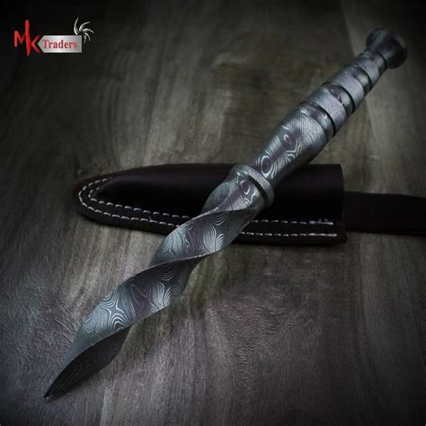 Handmade Twisted Dagger Damascus Steel Knife With Leather Sheath