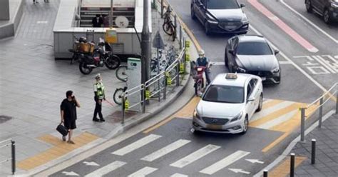 횡단보도 앞 정지 확대인천서 우회전 사고 41 감소