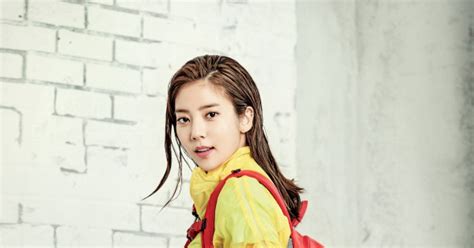 와일드로즈 여행지 패션 셔링 집업 점퍼and플라워 프린트 팬츠 출시