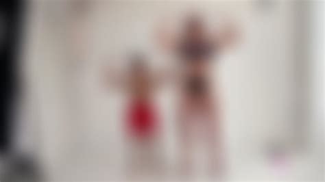 Huge Powerlifter Xena Vs Small Bodybuilder Chon A Strong Size Comparison Rosadix Films