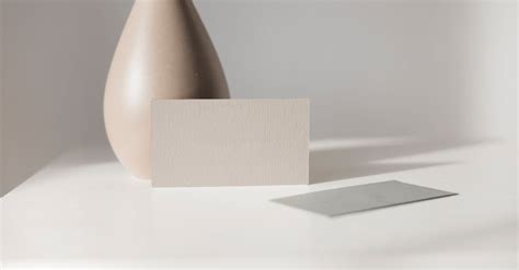 가벼운 개념 개체 사진 공부하다 구성 균형 그래픽 디자인 그림자 기하학 깨끗한 꽃병 단순한 단순함 대조 도기 디자인 컨셉 레이아웃 명함 목업