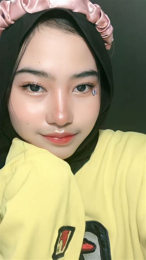 Pin oleh cukcuk di Beautiful hijab | Kecantikan, Wanita, Jilbab cantik