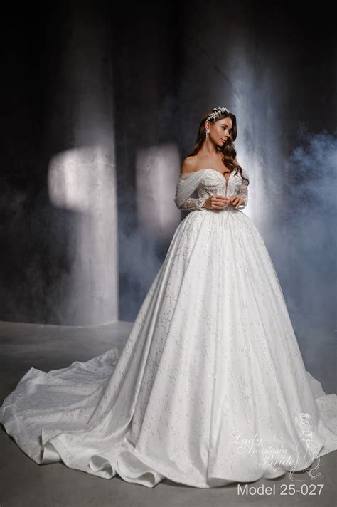 Collection Moonlight Charm 2025 Model 25 027