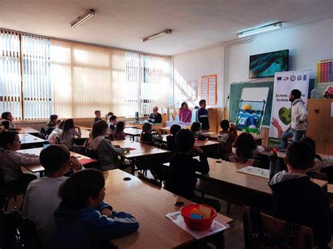 ФОТО Дечињата од ООУ „Св Климент Охридски“и OОУ „Григор Прличев” стекнаа знаења од областа