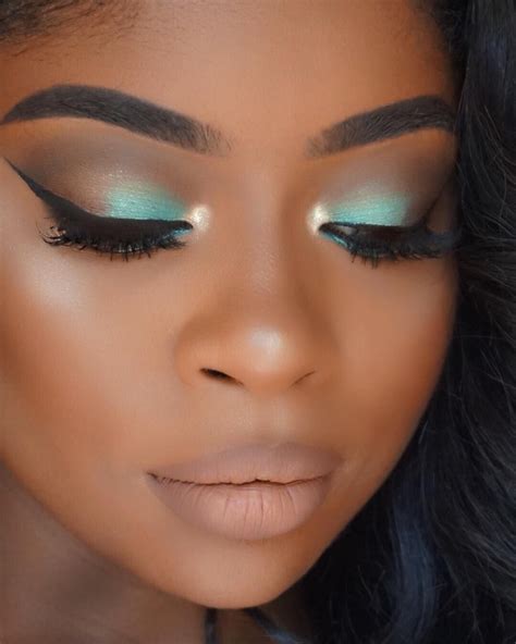 Matte Green Eyeshadow Dark Skin Makeup Beautiful Makeup Smoky Eye