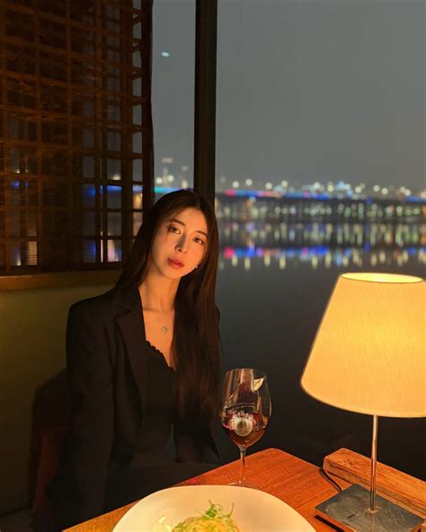 효닝이 좀 힙해😎 광고 플레이몬스터 몬스터 다이나믹 카고 바지 요즘 힙한 느낌의 바지가 좋은데 요거요거 기장감이 길어서 자연스럽게 떨어지는 핏이 너무 예쁘고