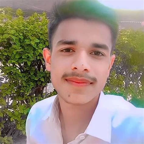 𝕊𝕙𝕠𝕓𝕙𝕚𝕥 𝕪𝕒𝕕𝕒𝕧 Shobhit10k • Threads Say More