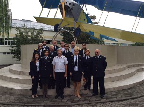 Профком студентів та аспірантів НАУ Ти студент І ти прагнеш знайти роботу але досі вагаєшся