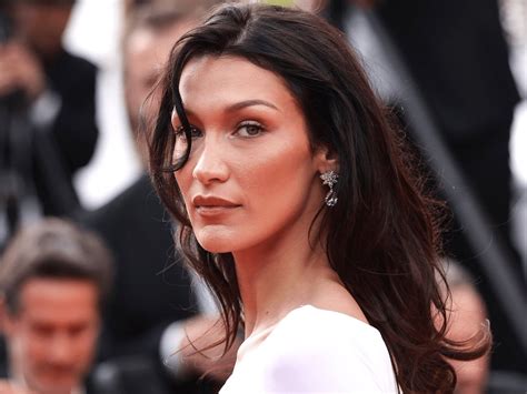 بيلا حديد عبر انستغرام لقد تلقيت العديد من تهديدات القتل في الفترة