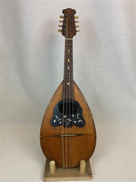 Mandolin By Alfredo Albertini £190 Nick Hart