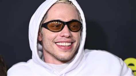 Pete Davidson And Emily Ratajkowski Spotted Together At New York Knicks