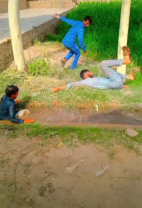 please viral🐍🐍 shortvideo snackvideo trending shortvideo yt viral afzaalahmed8398 youtube