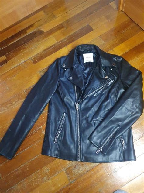 Косуха шкіряна курточка — ціна 650 грн у каталозі Куртки Купити жіночі речі за доступною ціною