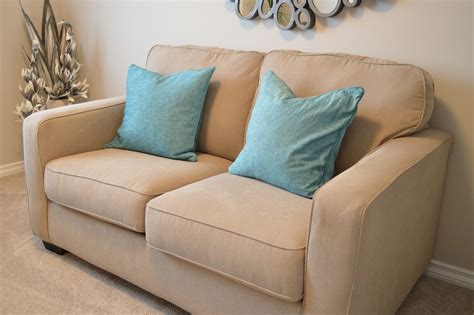 Maximize Your Space With The Best Small Couch And Lounge In Style