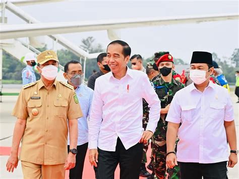Lsi Denny Ja Beberkan Tiga Rapor Merah Pemerintahan Jokowi