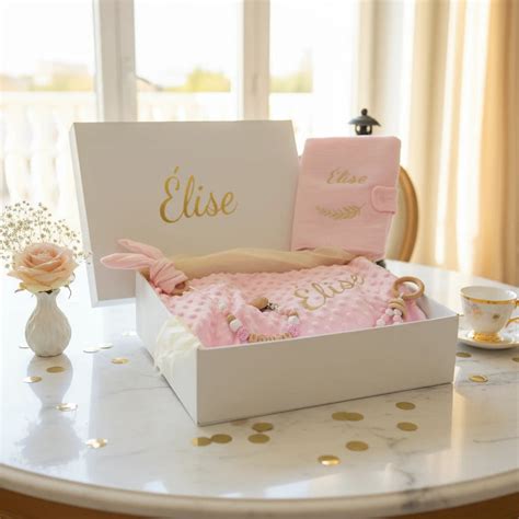 Coffret Cadeau Naissance Fille Personnalisé Avec Housse De Carnet De