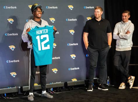 Two Nfl Analysts Name Jaguars Wr Cb Travis Hunter Most Anticipated