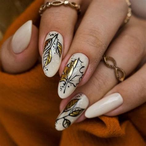 60 Irresistible Fall Nail Designs For 2024 Mobibobi