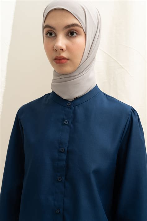Blus Teana Navy Kalaraid