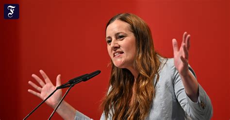 Gewalt Im Freibad Janine Wissler Kritisiert Forderung Von Carsten