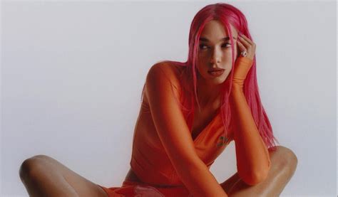 Dua Lipa Pink Hair How To Nail The Neon Pink Trend Grazia