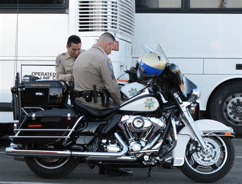 Chp Motorcycle Unit California Highway Patrol Police Harley Bikes
