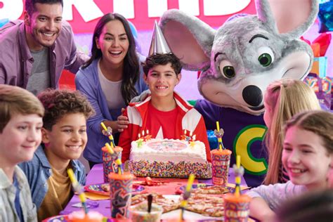 Birthday Club Chuck E Cheese