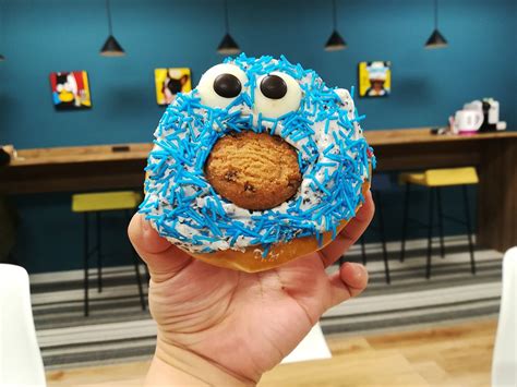세서미 스트리트의 캐릭터가 도넛으로 변신