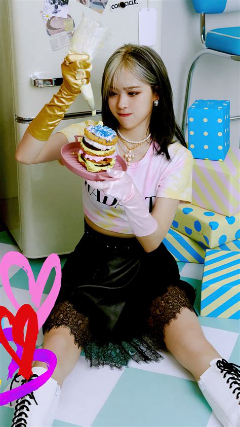 Itzy Loco Ryujin Crazy In Love 4k 491c Wallpaper Pc Desktop