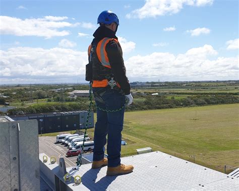 Horizontal Fall Arrest Range