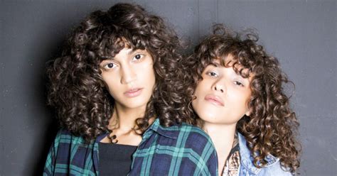 តោះលេងម៉ូដសក់រួញមានមន្តស្នេហ៍ម្តងមើល៎ La Reine Media