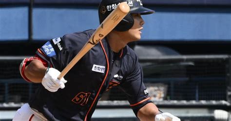 사진 선취타 날리는 장진혁