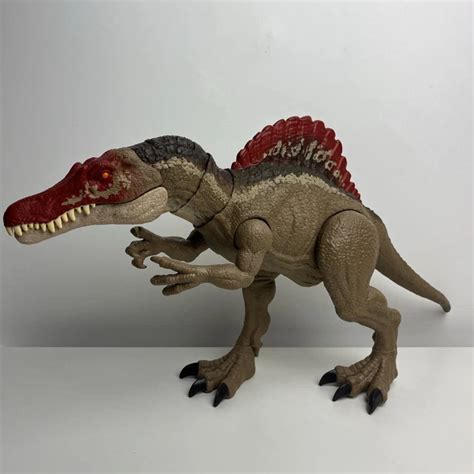 Jurassic World Extreme Chompin Spinosaurus Action Figure Camp