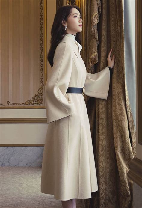 패션엔 [그 옷 어디꺼] 그해 우리는 노정의 엔제이표 드레시한 팻앤플레어 코트 어디꺼