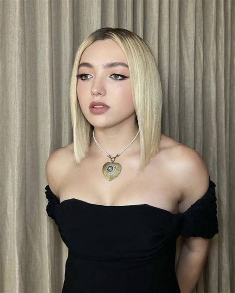 Peyton List Bare Back Instagram Photo Rpeytonlisthr