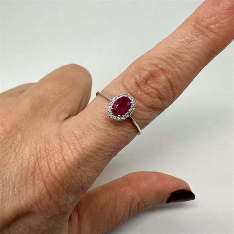Anello Kate Rubino E Diamanti Nobili Gioielli