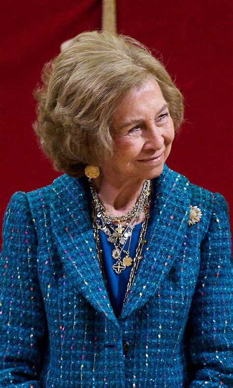 La Historia Secreta De Las Joyas De La Reina Sofía Entre Perlas Perdidas Tiaras Olvidadas Y