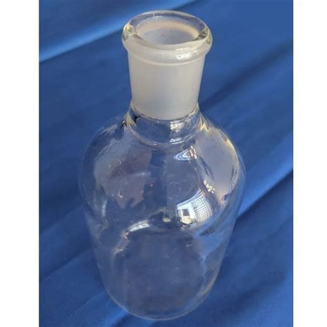 Cylindrical 125ml Borosilicate Glass Bottle Size 2inch Height At