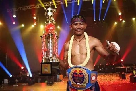 កីឡាករ ឡុង សុភី ប្រកាសដើរចេញពីវិស័យកីឡាប្រដាល់គុនខ្មែរ សុីសុីថាមស៍