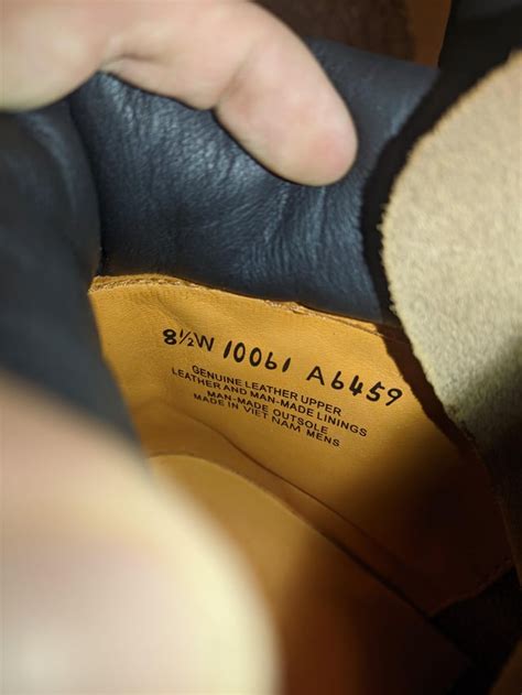 Is It Normal For Timbs To Have Leather Tongue This Flat Theyre My First Timbs And I Bought