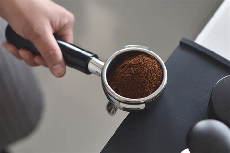 카페에 없으면 큰일 난다는 ‘에스프레소 머신 Coffee Guide