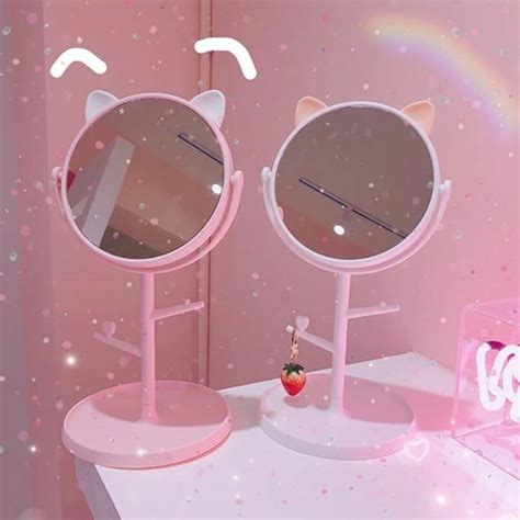 خرید و قیمت آینه استند دار فانتزی و کیوت رومیزی دارای آویز و استند