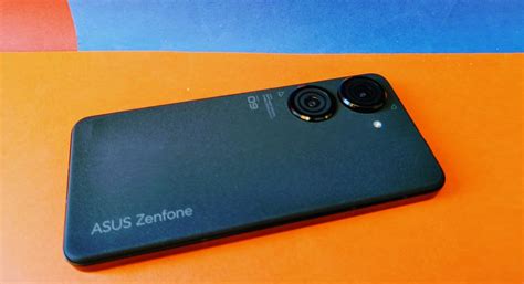 Asus Zenfone 9 im Test: Kleinstes Top-Smartphone jetzt 100 Euro ...
