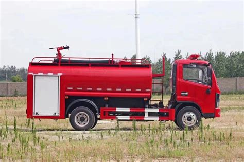 Tank Fire Truck High Capacity Water Storage For Firefighting Knowledge