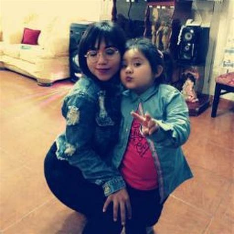 Astrid Pacheco Youtube