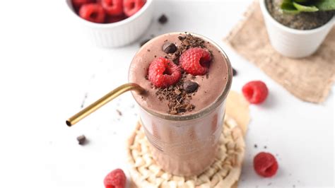 Chocolate Raspberry Smoothie 5 Ingredients Sweet As Honey